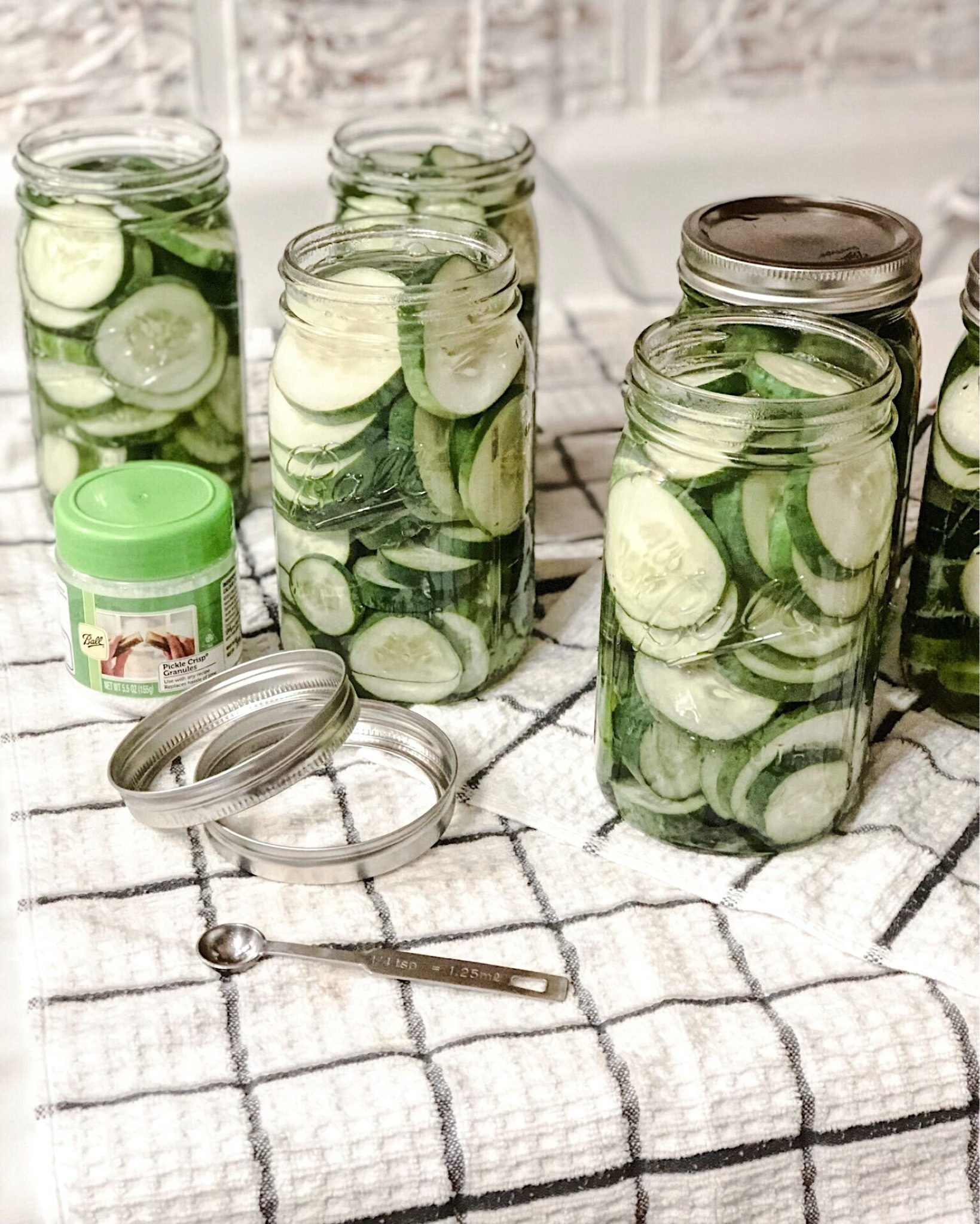 10 Essential Canning Supplies For Beginners